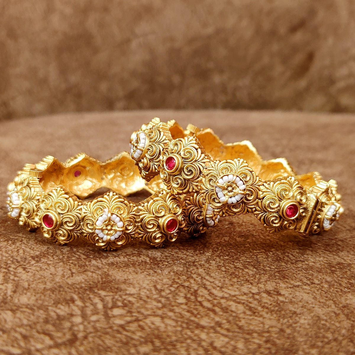 ANTIQUE GOLD PLATED TRADITIONAL OPENABLE BANGLES – Sanvi Jewels