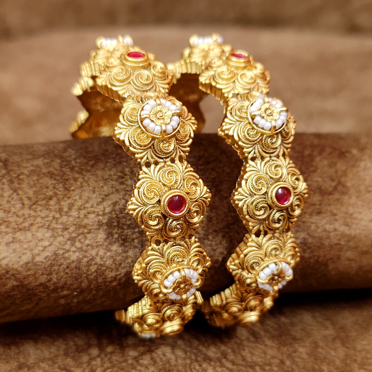 ANTIQUE GOLD PLATED TRADITIONAL OPENABLE BANGLES – Sanvi Jewels